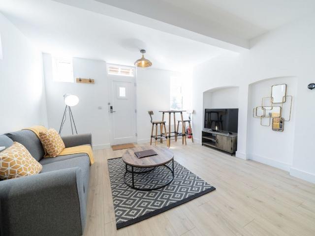 Headington OX3, 1 bed flat to rent, £3,316 pcm | PrimeLocation