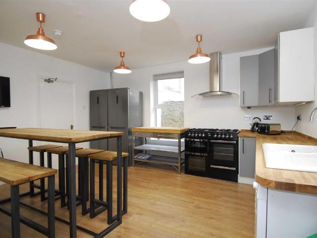 Headland Park, Plymouth PL4, 7 bed shared accommodation to rent, £563 pcm | PrimeLocation