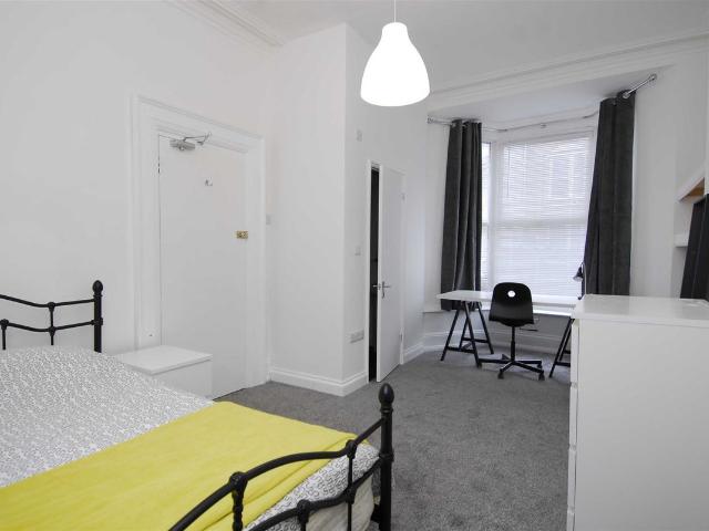 Headland Park, Plymouth PL4, 7 bed shared accommodation to rent, £585 pcm | PrimeLocation