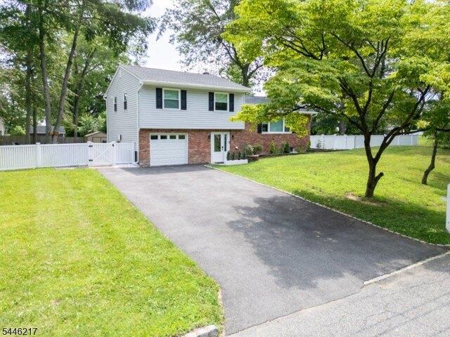 Headley Ave, Morris Plains, Home For Sale