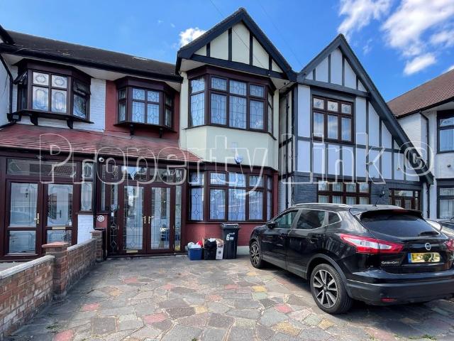 Headley Approach, Ilford IG2, 5 bed terraced house to rent, £3,500 pcm | PrimeLocation