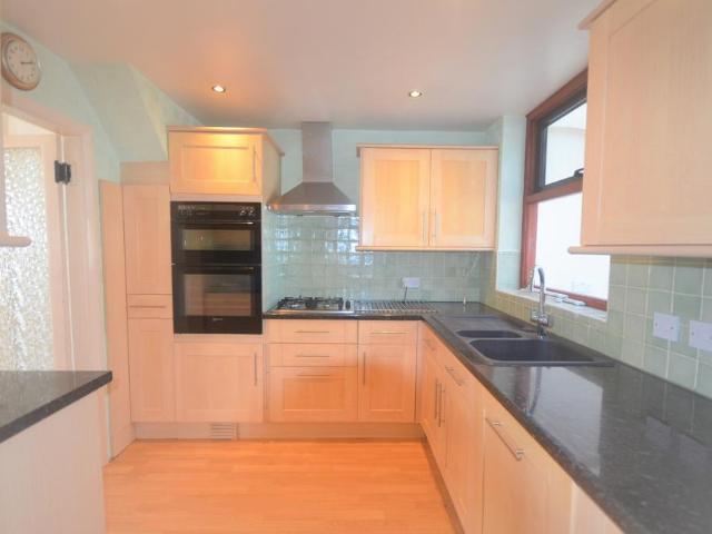 Headley Drive, IG2 6QL 3 bed terraced house to rent £2,400 pcm £554 pw