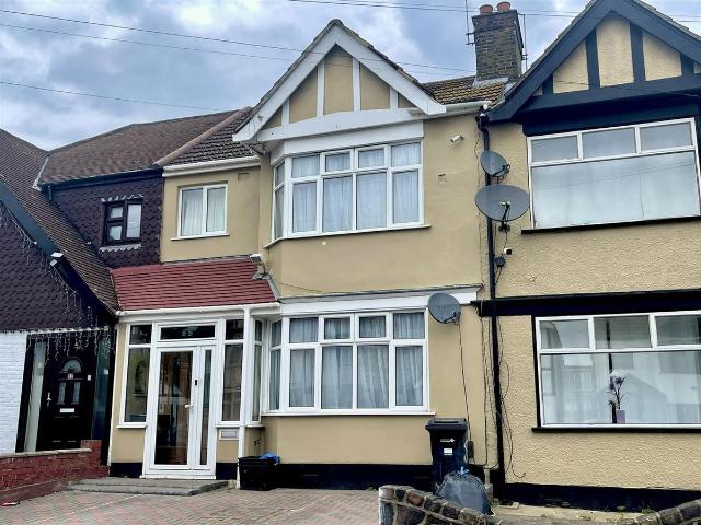 Headley Drive, Ilford IG2, 3 bed property to rent, £2,595 pcm | PrimeLocation