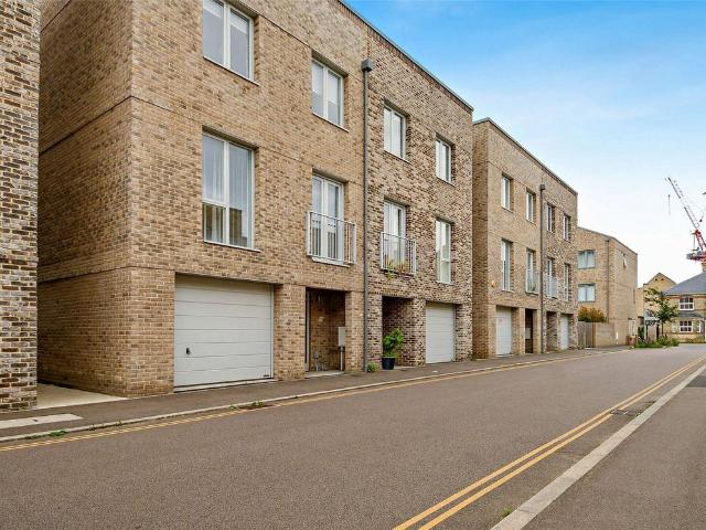 Headly Street, Cambridge, Cambridgeshire CB1, 4 bed semi detached house to rent, £3,200 pcm | PrimeLocation