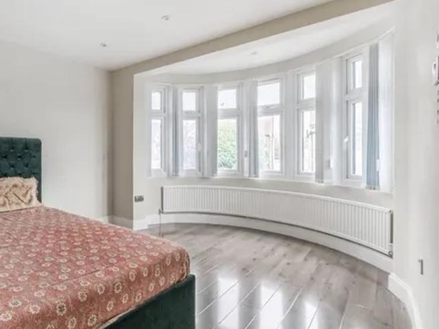 Headstone Gardens, London, HA2 6PP, United Kingdom | 5 bed duplex for rent #139544651 | Rentberry