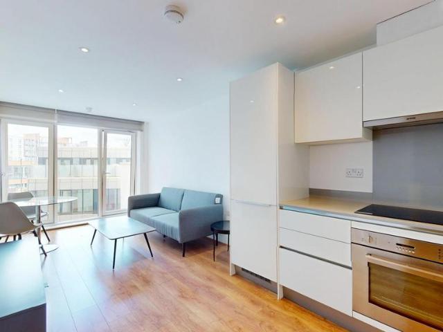 Headstone Road 1 bed flat to rent £1,650 pcm £381 pw