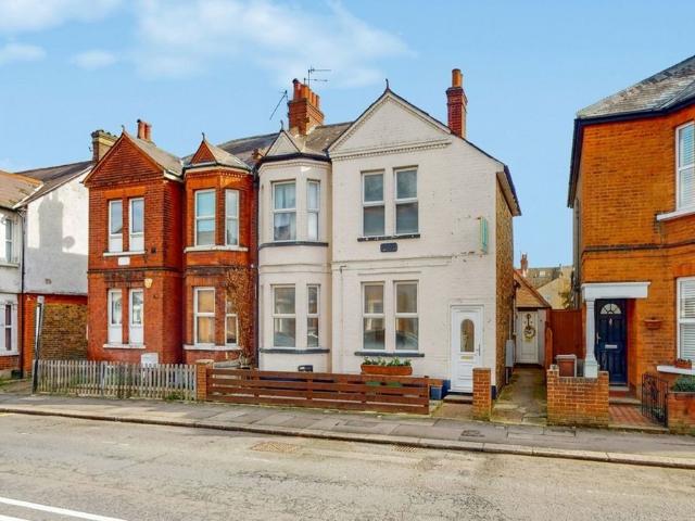 Headstone Road, Harrow HA1, 2 bed flat to rent, £1,750 pcm | PrimeLocation