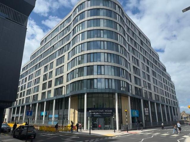 Headstone Road, Harrow HA1, 2 bed flat to rent, £2,300 pcm | PrimeLocation