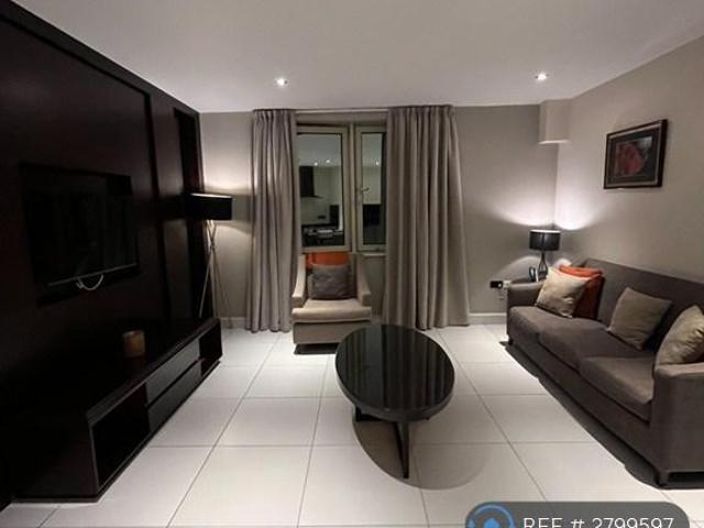Headrow Residence, Leeds, LS1 1 bed flat to rent £1,099 pcm £254 pw