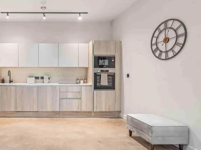 Health Sciences Research Centre, Vincent Drive, Metchley, B15 2AG, United Kingdom | 2 bed apartment for rent #167378017 | Rentberry