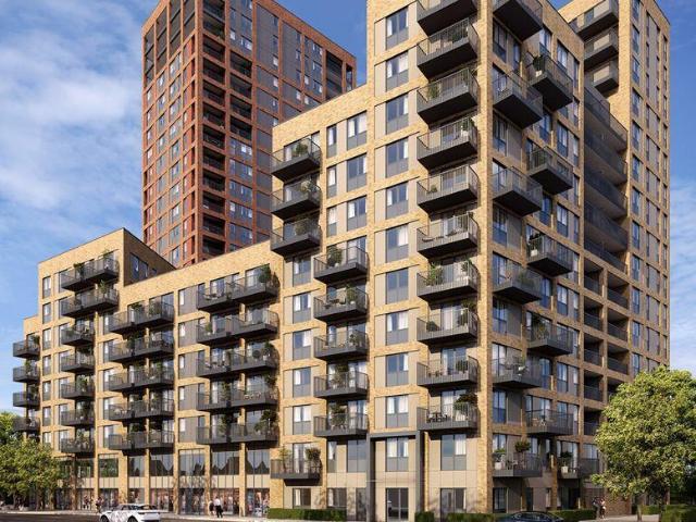 Healum Avenue, Southall UB2 2 bed flat to rent £2,150 pcm £496 pw