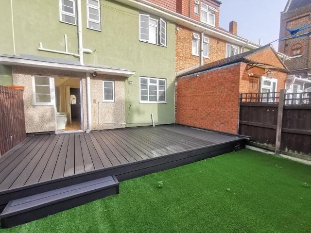 Hearnshaw Street, London E14, 5 bed terraced house to rent, £4,507 pcm | PrimeLocation