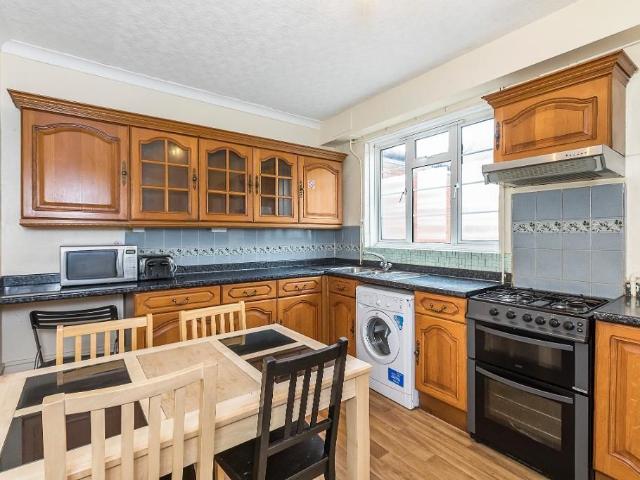 Hearnshaw Street, London E14, 5 bed terraced house to rent, £4,507 pcm | PrimeLocation