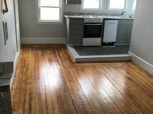 Heart of The East Side Top _Floor new renovated