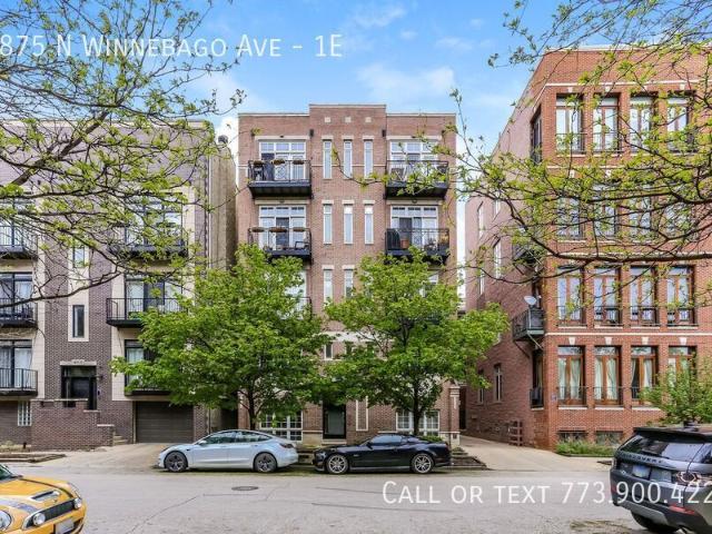 HEART OF WICKER PARK/BUCKTOWN 3 bed 3 bath with in unit laundry and garage parking included
