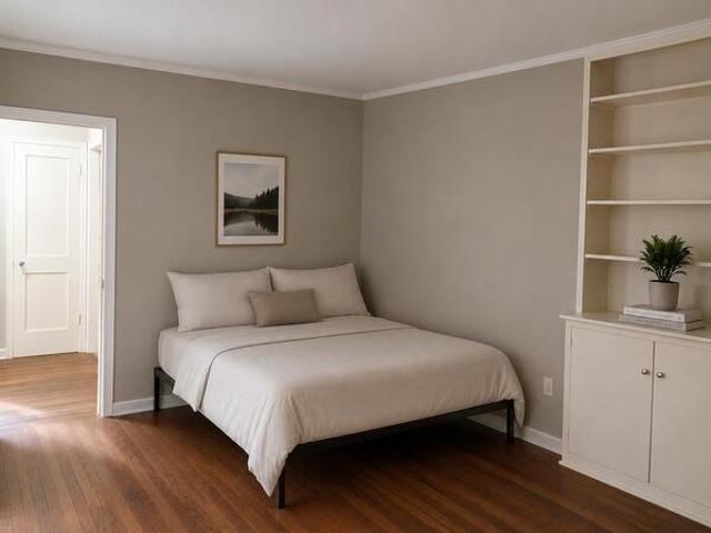 Heart of Buckhead Newly Renovated house High speed WiFi Professonal Cleaning Service