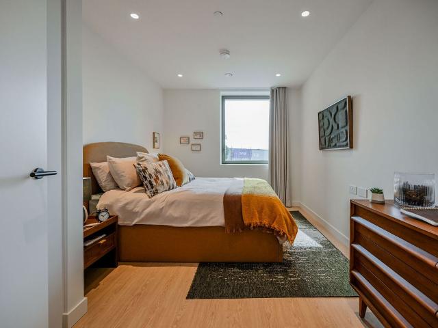 Heart Of Hale Lane, Tottenham, London N17, 2 bed flat to rent, £2,905 pcm | PrimeLocation