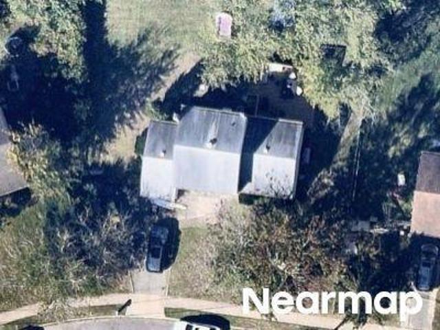 Hearth Ct W