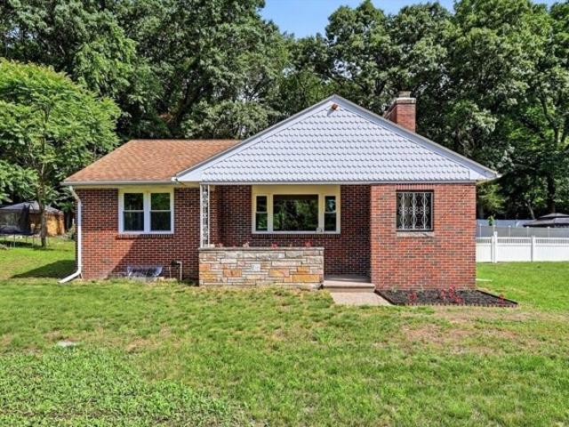 Hearthstone Ter, Chicopee, Home For Sale
