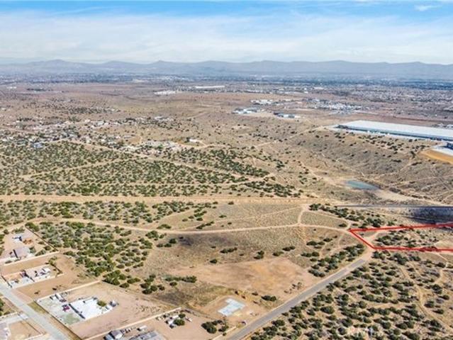 Heartland Cir, Oak Hills, CA 92344