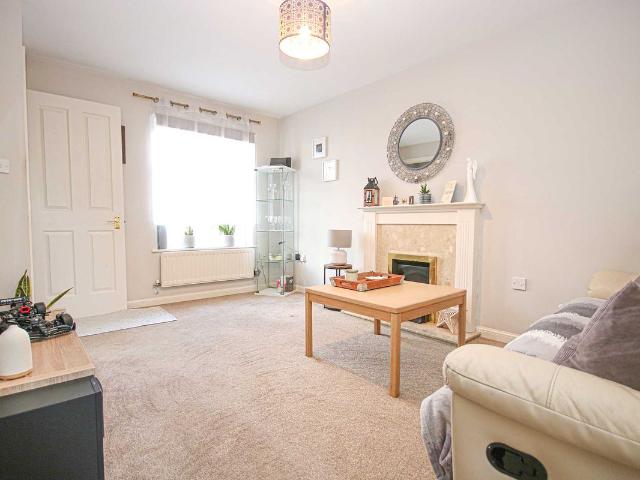 Heasman Close, Newmarket CB8, 2 bed terraced house to rent, £1,100 pcm | PrimeLocation