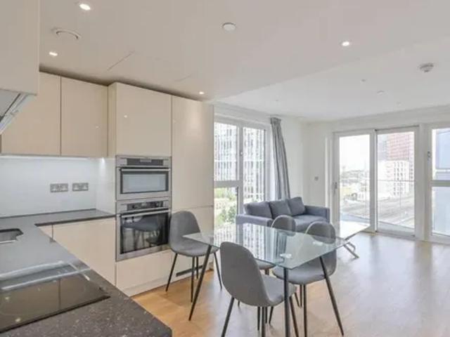 Hebden Place, London, SW8 5NX, United Kingdom | 2 bed apartment for rent #140657264 | Rentberry