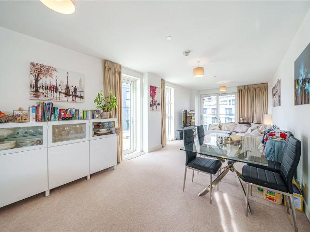 Hebden Place, London SW8, 3 bed flat to rent, £4,000 pcm | PrimeLocation