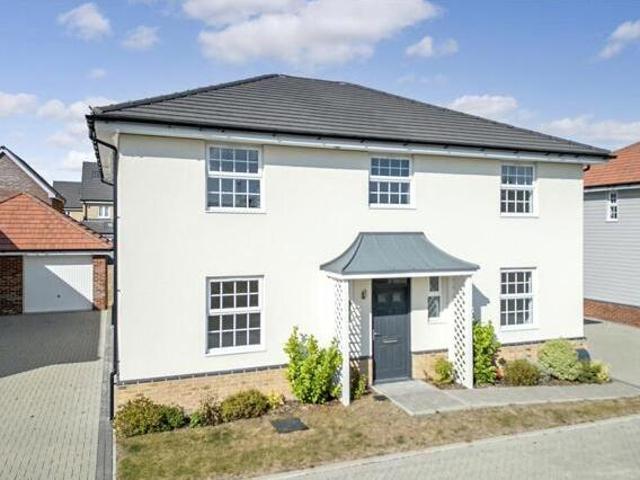 Heckfords Road, Fusiliers Green, Great Bentley, 5 Bedroom Detached