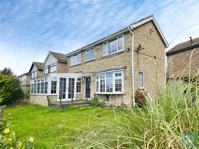 Heckmondwike Road, Dewsbury, WF13 3 bed detached house to rent £1,550 pcm £358 pw