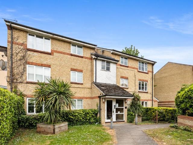 Heddington Grove, Islington, London, N7 1 bed flat to rent £2,000 pcm £462 pw