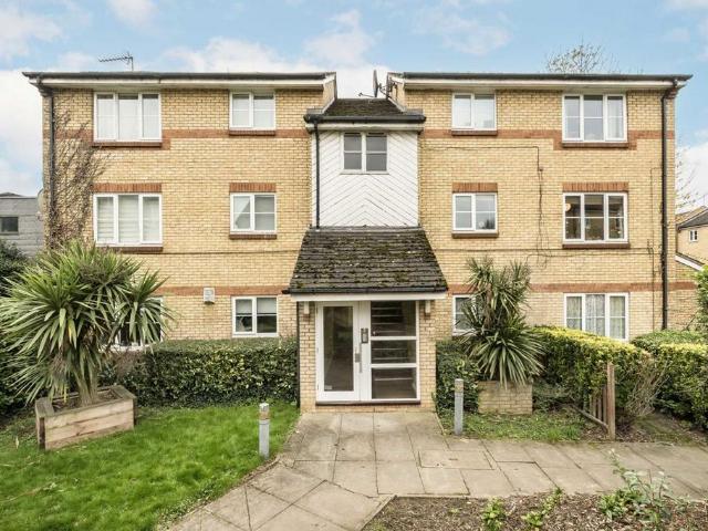 Heddington Grove, London N7 1 bed flat to rent £2,100 pcm £485 pw