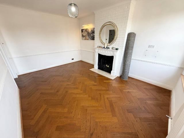 Heddon Court, Oakwood EN4, 3 bed flat to rent, £2,150 pcm | PrimeLocation