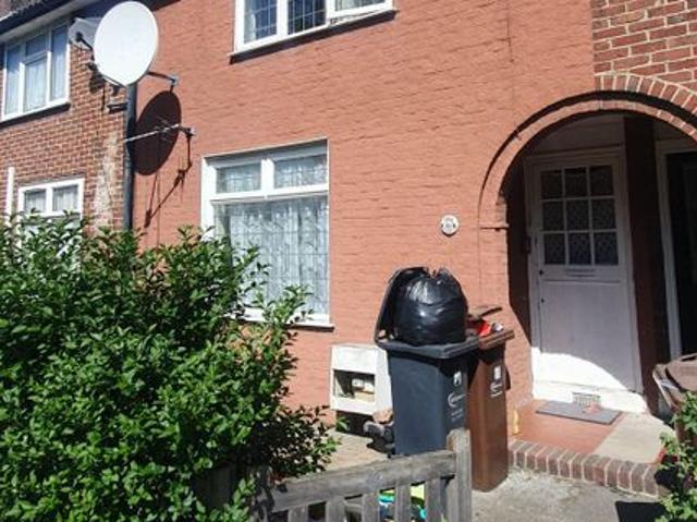 Hedgemans Road, Dagenham RM9, 3 bed terraced house to rent, £2,200 pcm | PrimeLocation