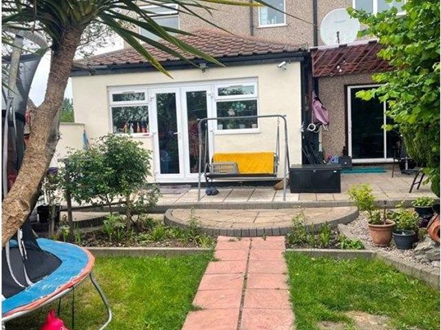 Hedgemans Road, Dagenham RM9, 5 bed semi detached house to rent, £3,150 pcm | PrimeLocation
