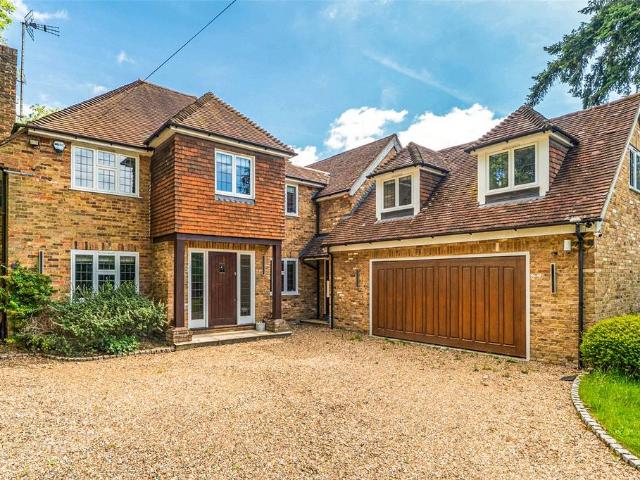Hedgerley Lane, Gerrards Cross. 6 bed detached house to rent £6,500 pcm £1,500 pw