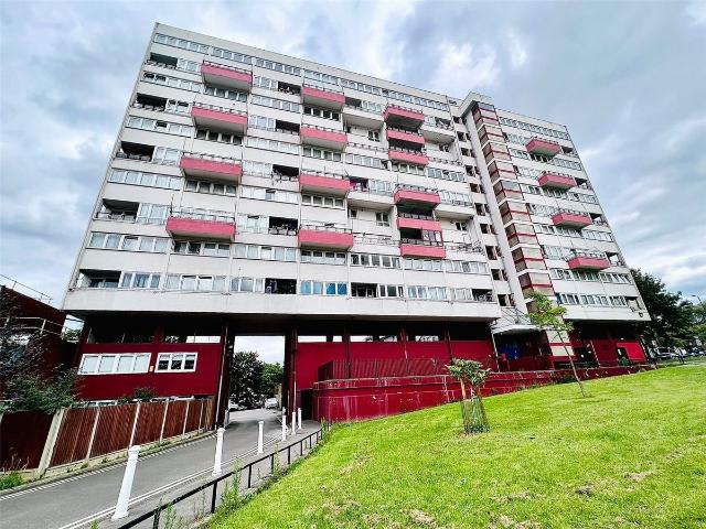 Hedgers Grove, Hackney Wick E9, Room to rent, £697 pcm | PrimeLocation