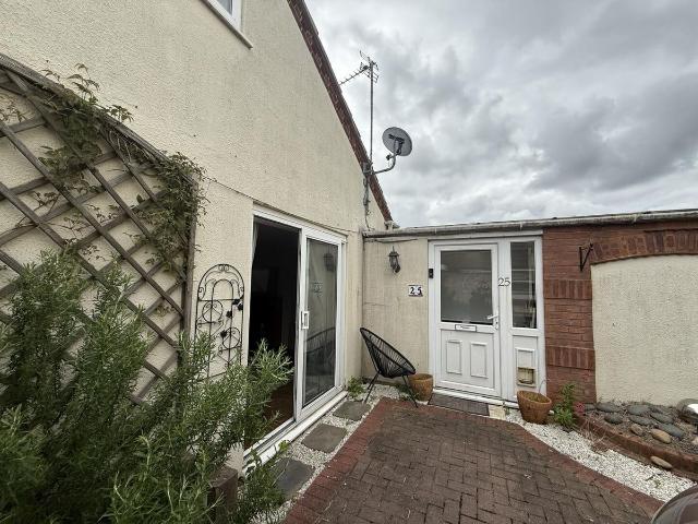 Hednesford Street, Cannock WS11, 2 bed flat to rent, £850 pcm | PrimeLocation