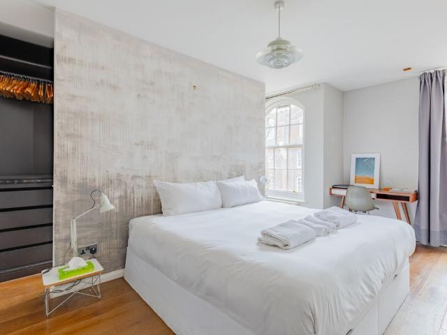 Hedsor House, London E2, 2 bed flat to rent, £3,100 pcm | PrimeLocation