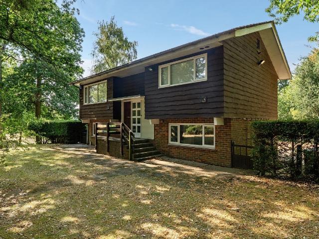 Hedsor Park, Taplow, Maidenhead SL6, 2 bed flat to rent, £1,500 pcm | PrimeLocation