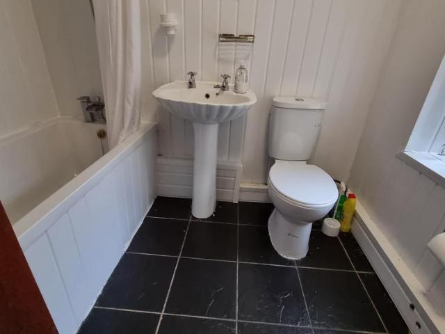 Heeley Road, Birmingham B29 6 bed detached house to rent £2,470 pcm £570 pw
