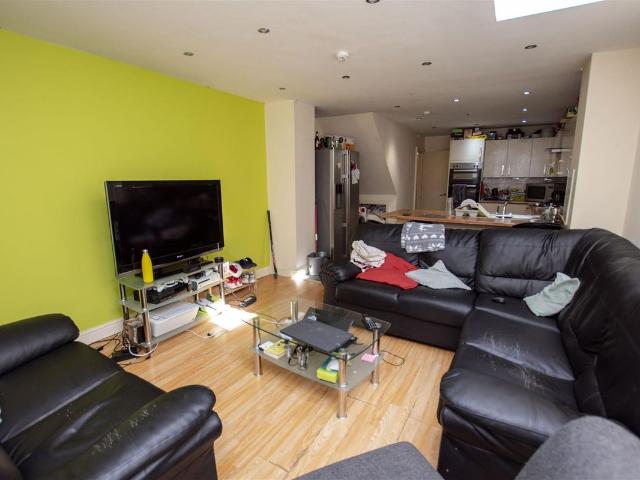 Heeley Road, Birmingham, West Midlands B29, 6 bed shared accommodation to rent, £403 pcm | PrimeLocation
