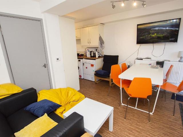 Heeley Road, Birmingham, West Midlands B29, 6 bed shared accommodation to rent, £563 pcm | PrimeLocation