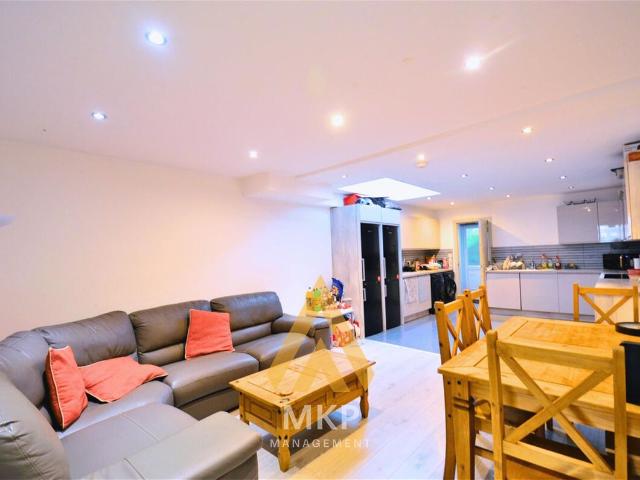 Heeley Road, Selly Oak B29, Room to rent, £706 pcm | PrimeLocation