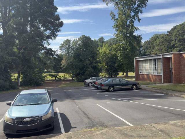 Hege Apts 1 Bedroom Apartment for Rent at 27 Hege Dr, Lexington, NC 27292
