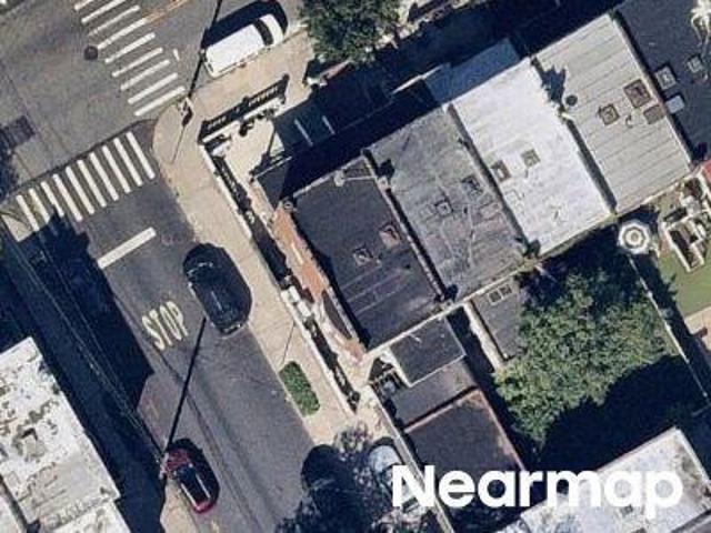 Hegeman Ave