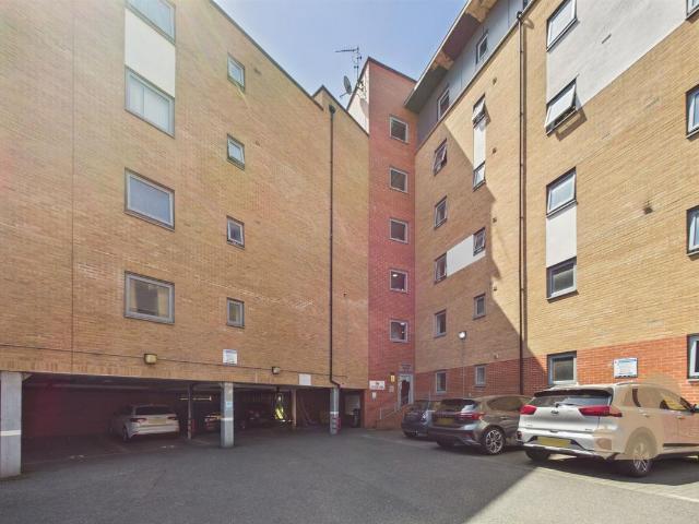 Heia Wharf, Hawkins Road, Colchester CO2, 2 bed property to rent, £1,250 pcm | PrimeLocation