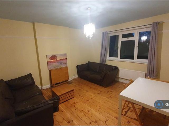 Heigham Grove, Norwich, NR2 1 bed flat to rent £1,099 pcm £254 pw