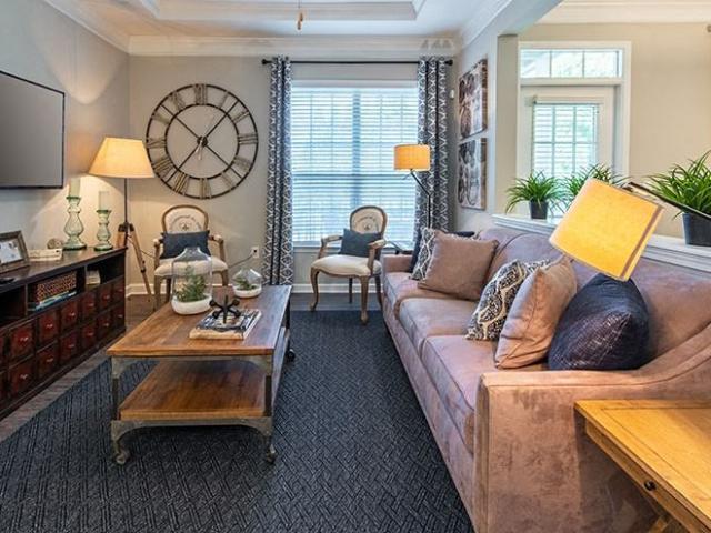 Heights of Kennesaw Apartments 2 Bedroom Apartment for Rent at 1950 Barrett Lakes Blvd Nw, Kennesaw, GA 30144