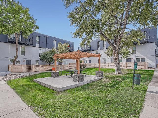 Heights on Huron 1 Bedroom Apartment for Rent at 10648 Huron St, Northglenn, CO 80234