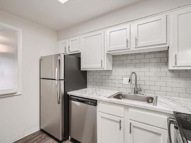 Heights on Huron 2 Bedroom Apartment for Rent at 10648 Huron St, Northglenn, CO 80234